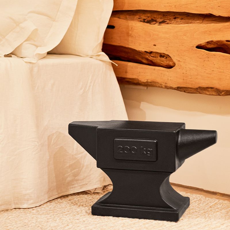 BANQUETA BIGORNA PRETO ABSOLUTO - Vasap Design